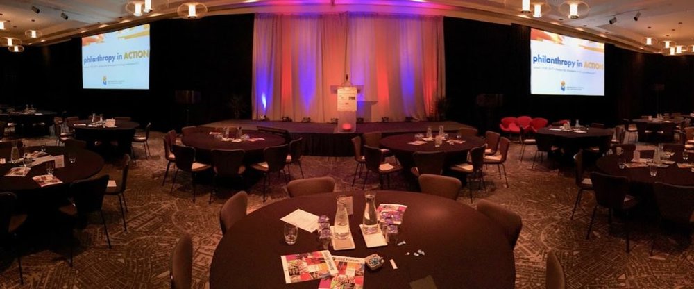 Ultimate Fast Folding Screen with Dress Skirt, Portable Folding Screens ...